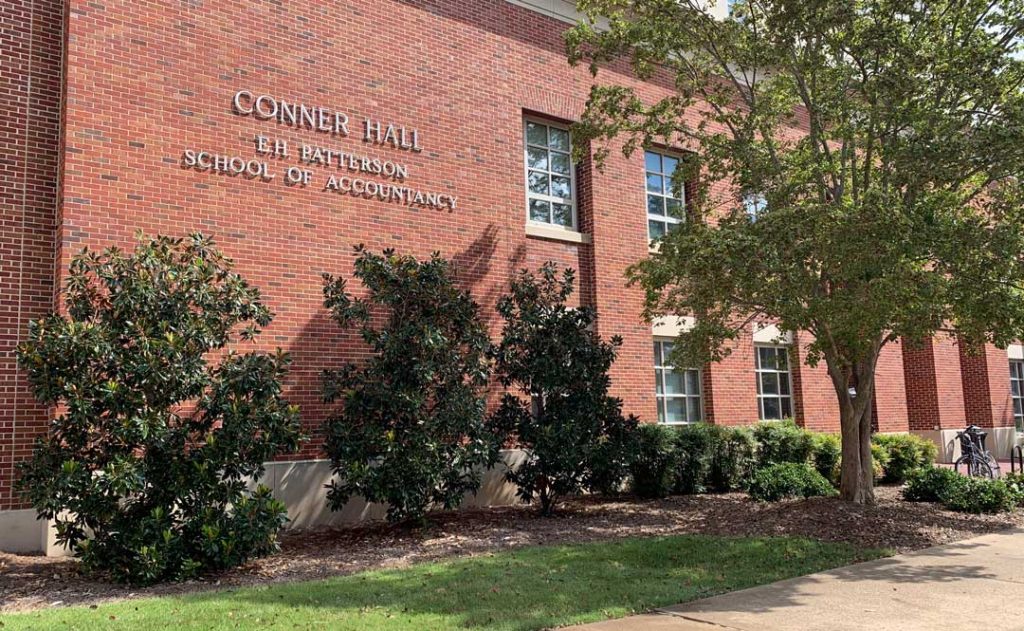 Giving Day Gift Establishes Accountancy Scholarship - University of ...